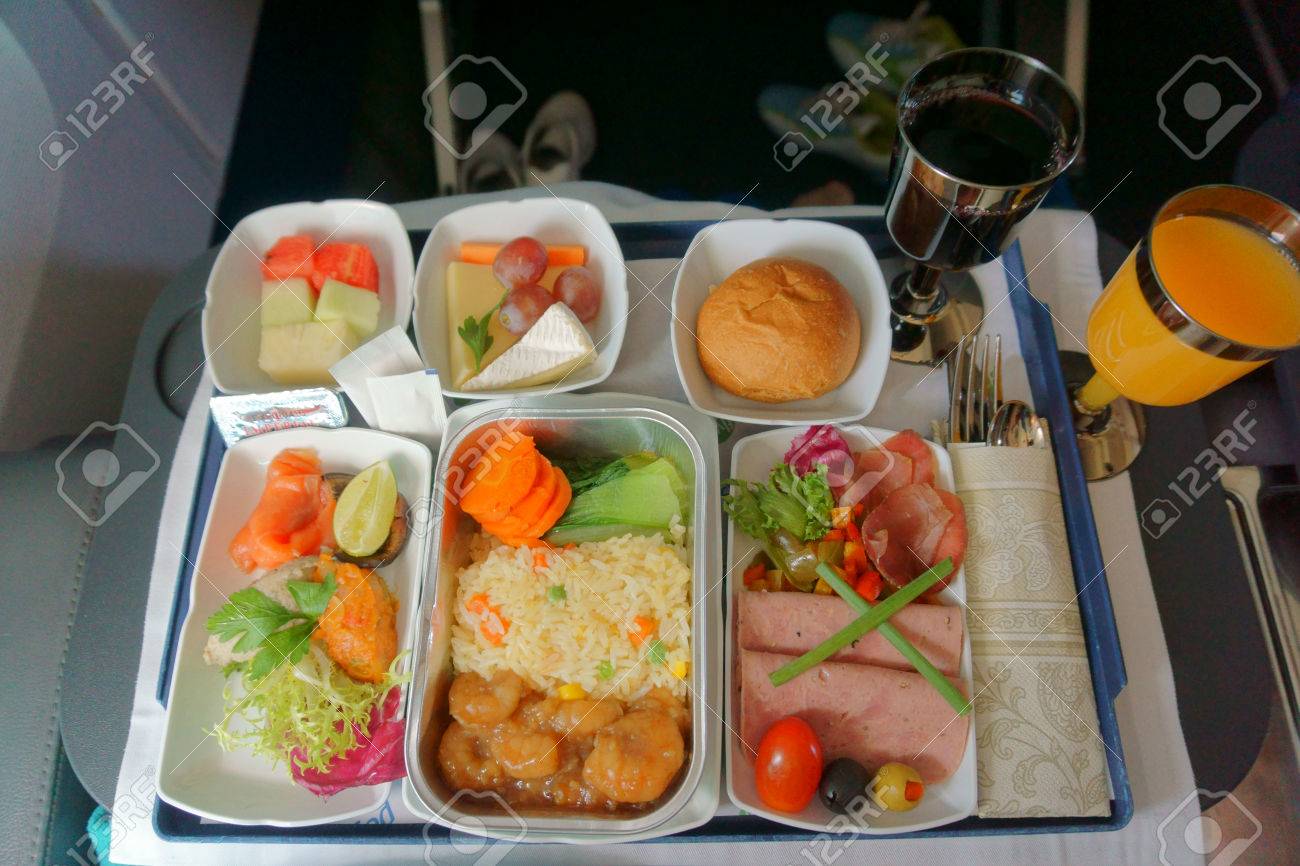 10 tips para disfrutar de la comida en el avión ※